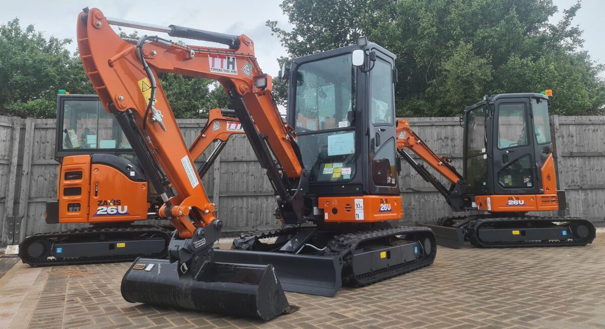 New Hitachi 2.7 Tonne Micro Diggers Available To Hire! – Tippers Blog